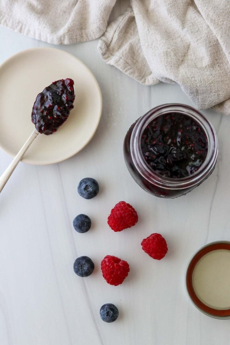 Swedish Queen's Jam (Blueberry Raspberry Jam) - Easy Refrigerator ...